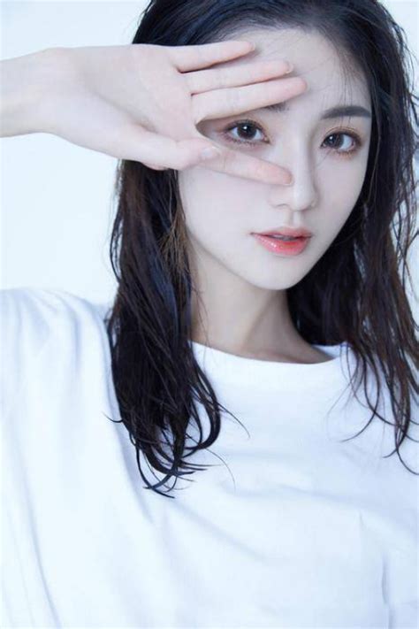 貌美如花，異性緣爆棚的3大星座女，很容易招桃花！ 暢聊世界