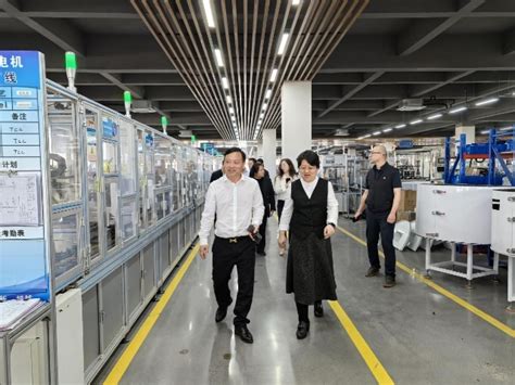 中国贸促会、浙江省贸促会领导一行来浔调研外贸企业