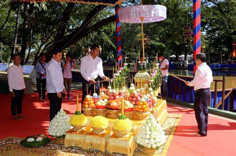 អភិបាលខេត្តសៀមរាប ប្រារព្ធពិធីសែនក្រុងពាលី