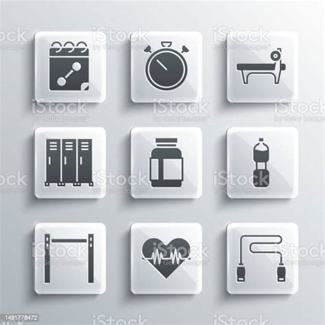 심박수 줄넘기 물병 스포츠 영양 수평 바 사물함 탈의실 캘린더 피트니스 및 바벨 아이콘이 있는 벤치를 설정합니다 벡터 가정의 방에 대한 스톡 벡터 아트 및 기타 이미지