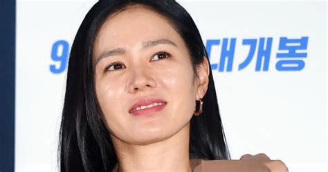 손예진수수한 미소 사진