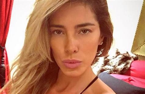 Aida Yespica Bollente Alla Spa Bikini Minuscolo E Seno Esplosivo