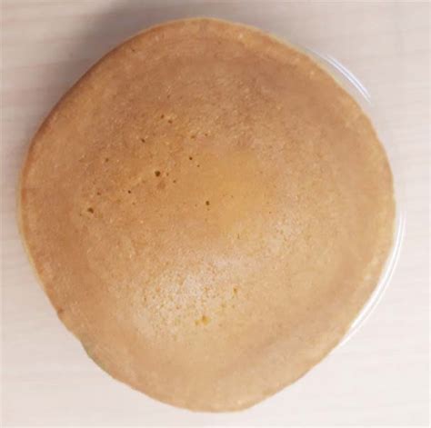 濃いめの抹茶が小豆と良く合う！ファミマの「宇治抹茶どら焼き」