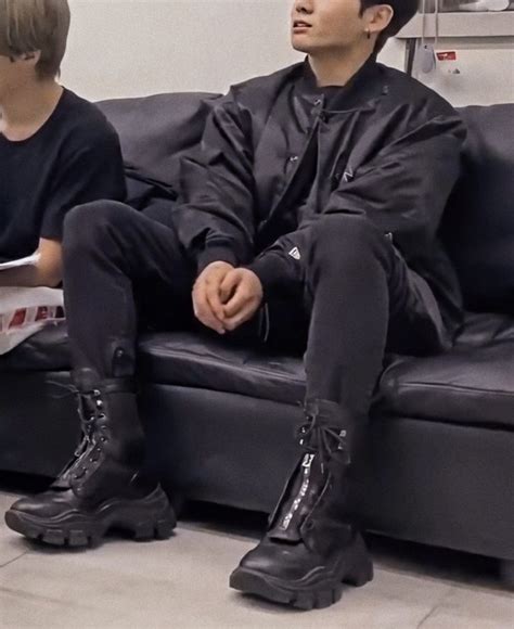 jungkook shoes | Kıyafet