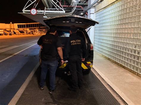 PF cumpre mandado de prisão contra traficante de cocaína Polícia Federal