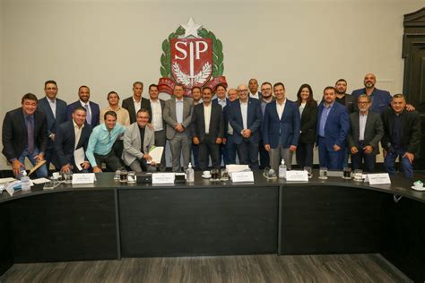 Secretário Chefe Da Casa Civil E Governador Se Reúnem Com 20