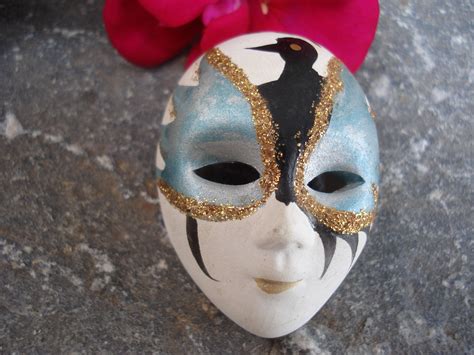 Vintage 1970 S Miniature Ceramic Hand Painted Harlequin Mask Pin