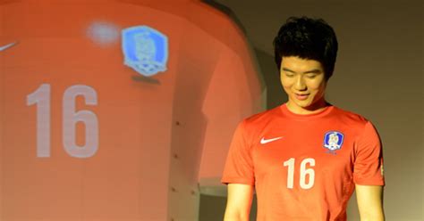 [mk포토]모델로 나선 기성용 부끄부끄