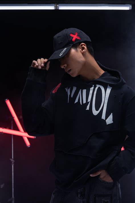 X Action Cap Dyavol X