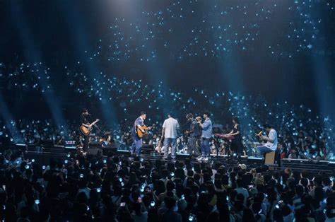 더쿠 현재 평론가들 호평 쏟아지고 있는 콘서트