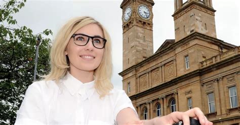Lovely Lauren Shows She Has True Specs Appeal Daily Record