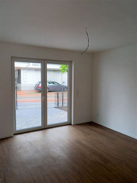 Modernes Mehrfamilienhaus Mit 10 Wohnungen Und 2 Gewerbeeinheiten In