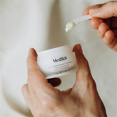 Medik8 Daily Radiance Vitamin C 50ml Дневной крем с витамином С и SPF ...