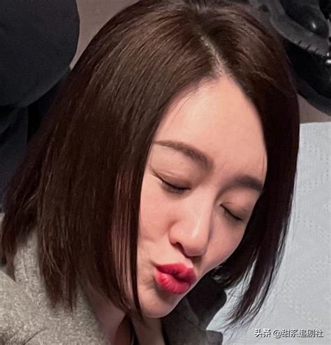 45歲李小冉曬照抬頭皺法令紋清晰這才是女明星的人間真實 每日頭條