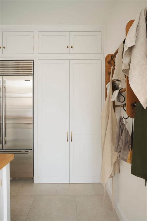 A Stylish White Devol Kitchen In An Edwardian House The Nordroom