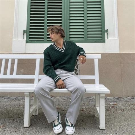 What To Wear With Grey Sweatpants Read This First