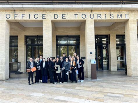 Les 2ème Bts Tourisme Travaillent Sur Aix En Provence Charles Péguy