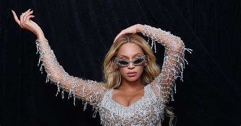 Beyonce Fans Slam Erykah Badu For Criticizing Her Country Album Cover