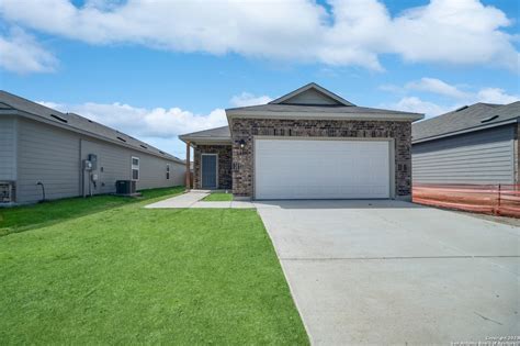 14651 Hackamore Elmendorf Tx 78112 Redfin