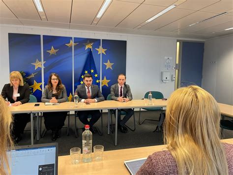 Средба на министерот Бектеши со еврокомесарката за енергетика Кадри Симсон На почетокот на