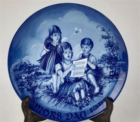 Порцелянова тарілка — ціна 350 грн у каталозі Статуетки Купити товари для дому та побуту за