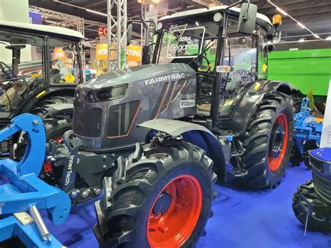Trwają targi rolnicze Agrotech w Kielcach Traktor