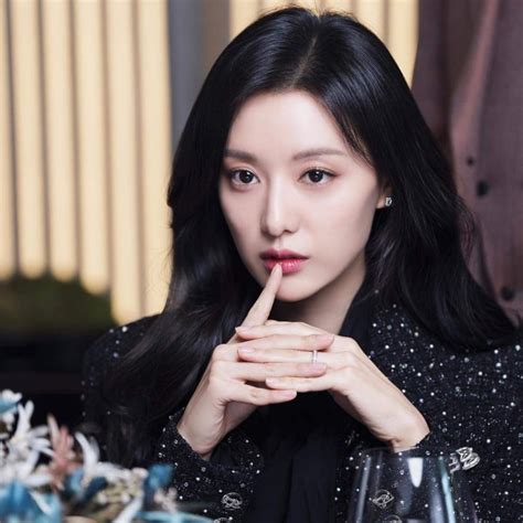 Who Is Kim Ji Won Ice Cool Actress In K Drama Queen Of Tears Who
