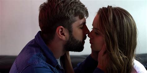 Why Does Sex Cause Emotional Attachment Leigh Norén Yourtango