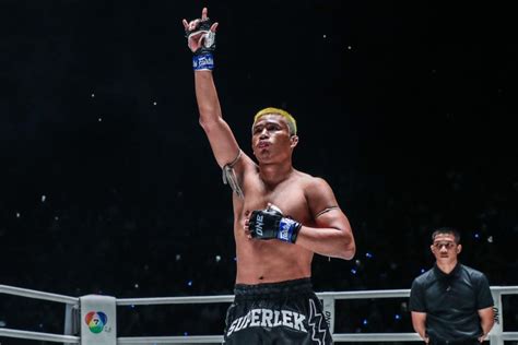 Superlek Kiatmoo9 To Defend Flyweight Kickboxing Strap Against Elias