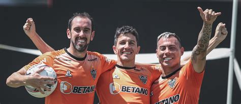 Galo Realiza Penúltimo Treino Antes Da Partida De Domingo Clube
