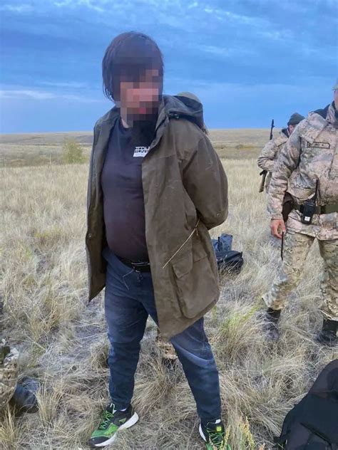 部分动员下的俄罗斯人枪击偷渡被禁止入境 俄罗斯 哈萨克斯坦 枪击 新浪新闻