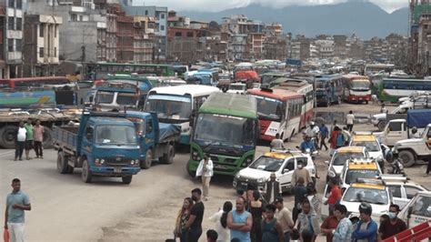 यातायात व्यवसायी र मजदुर आन्दोलित