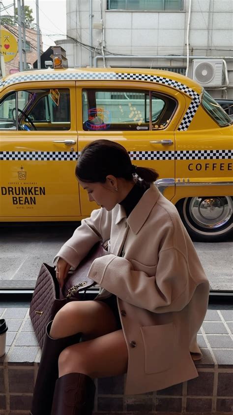 에바커머스 대표 김준희 롱코트보다 하프코트🤎 80의 높은 울 함유량의 하프코트라서 겨울동안 정말 가볍고 따뜻한 보온감으로 착용가능한 녀석 등부분엔 안감처리를 해서