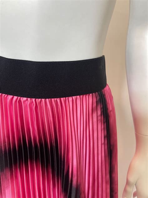 Alice Olivia Katz Sunburst Pleated Midi Skirt In W Gem