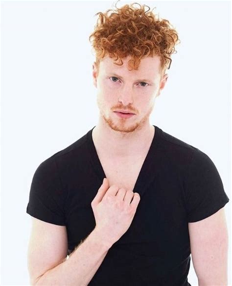 Curly Haired Ginger Scrolller