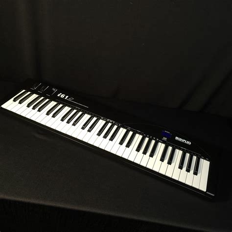 Used Midiplus I61 61 Key Keyboard Midi Controller