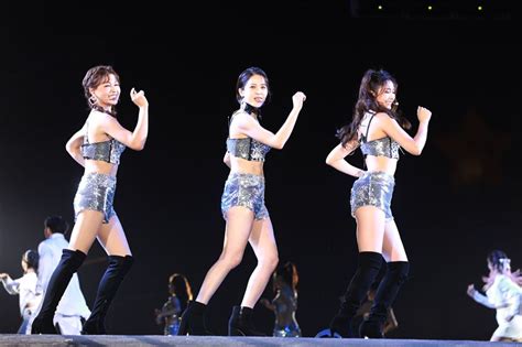 6本土劇女神脫到剩內衣！白家綺領軍趴地熱舞「回家馬上第五胎」 娛樂星聞