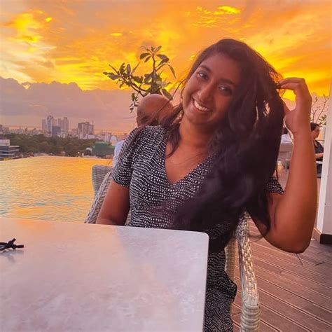 𝐃𝐞𝐯𝐧𝐢 𝐆𝐮𝐧𝐚𝐫𝐚𝐭𝐧𝐞 🍉 Devnixo • Threads Say More