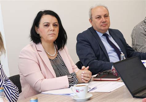 Elena Градење модерна и ефикасна Управа за Јавни Приходи УЈП со поддршка од ММФ и експертот