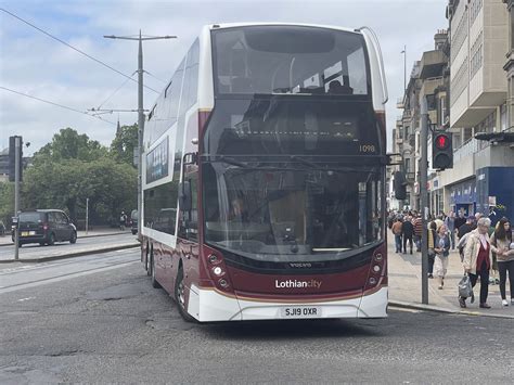Lothian Buses Volvo B8L Alexander Dennis Enviro 400 XLB SJ Flickr