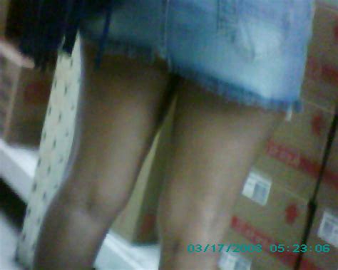 Milf Exhib In Market Esposa Exibindo No Mercado Mini Skirt Porn