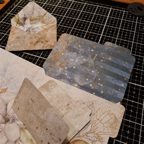 HobbyVision Creative Crew Art Journal Specials By Devid