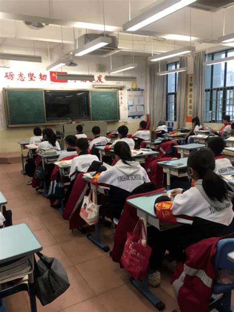 全力以赴迎接期末考试七7班值周风采 同学