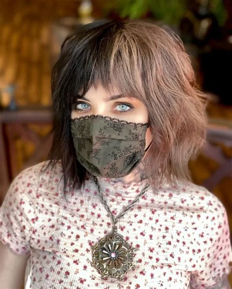 Top 40 Shoulder Length Hairstyles With Bangs To Try In 2024