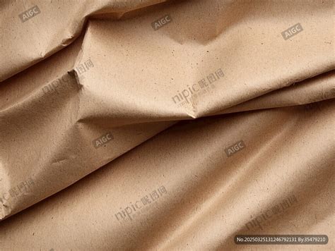 Ai创作图米色 牛皮纸 褶皱 纹理 纸张 质感 折痕 自然 粗糙 材质 复古 包装纸 手工纸 旧纸 纸艺 昵图网