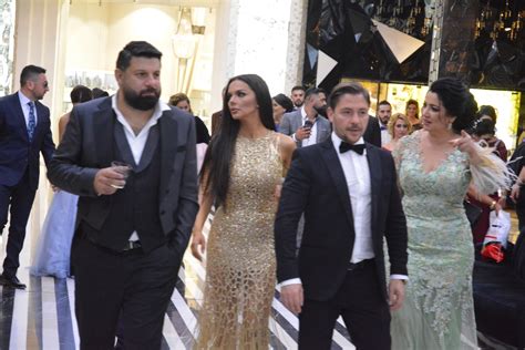 ПЪРВО В ПИК 600 души атакуват конферентната зала в хотел Маринела за сватбата на Фики СНИМКИ