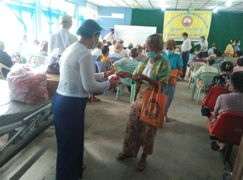 ကျောက်တန်းမြို့နယ်တွင် သက်ကြီးဘိုးဘွားများအား ကျန်းမာရေးစောင့်ရှောက်မှုများ အခမဲ့ ဆောင်ရွက်ပေး