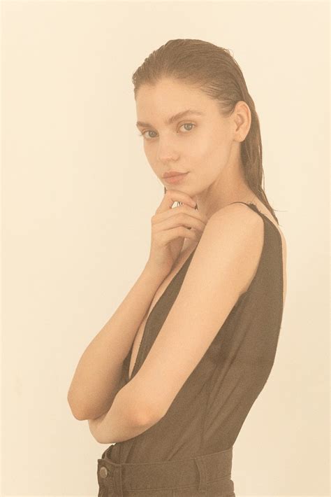 Polina R Vproject