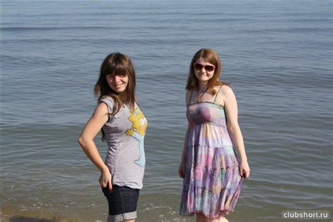 9999devushka V Shortah 060 Шорты фото