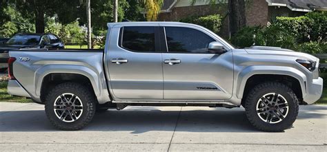 285 65r18 Bfg Ko2 Tires On Stock Suspension 2024 Tacoma Trd Sport